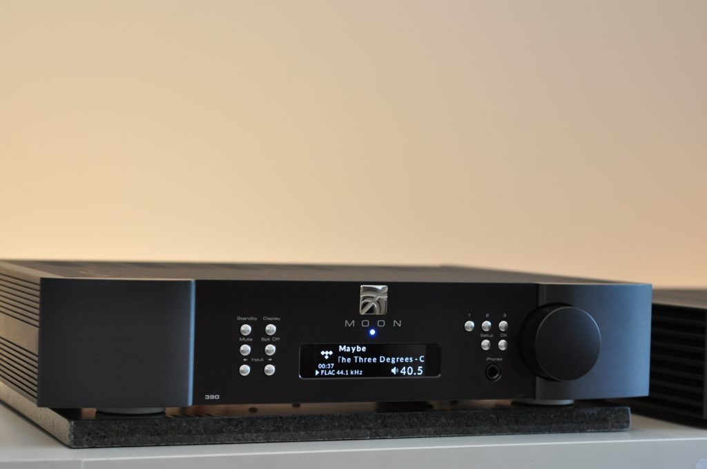 MOON 390 Streaming Pre-amplifier - HiFi and Music Source
