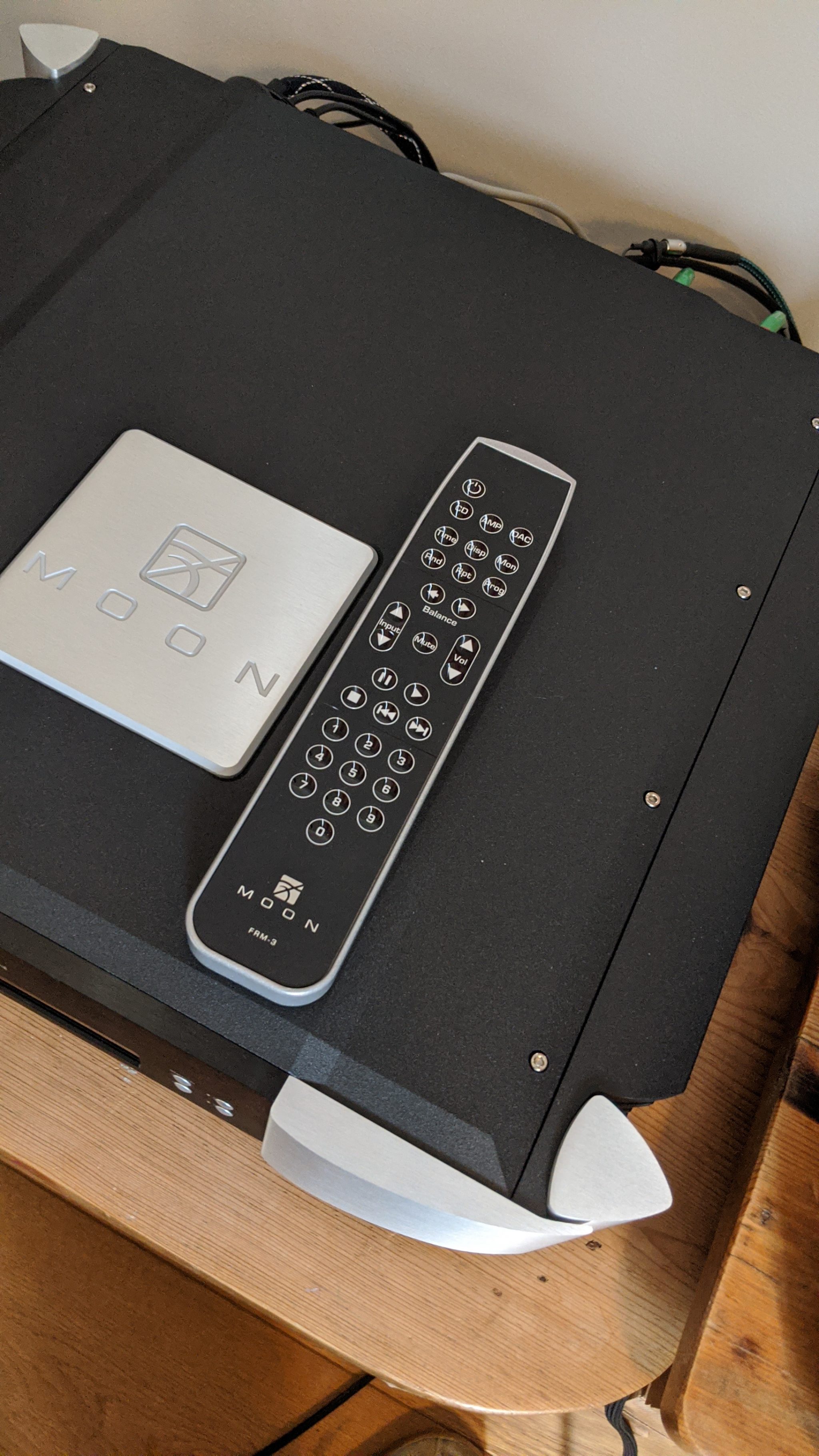 MOON by Simaudio 780D v2 & 700i v2 - HiFi Review - HiFi and Music Source