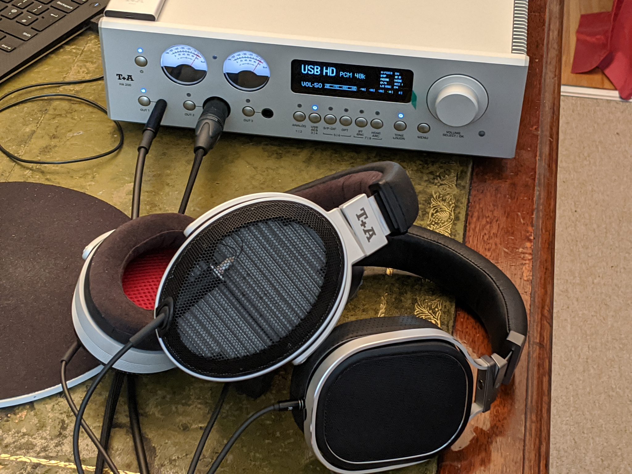 T+A HA 200 headphone amplifier - HiFi Review - HiFi and Music Source