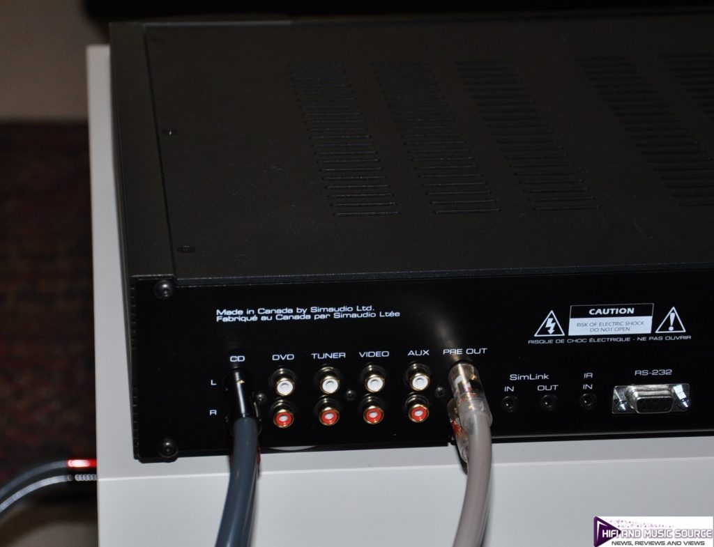 MOON 250i integrated amplifier - HiFi and Music Source