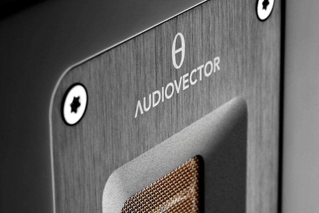 Audiovector QR1 loudspeaker - HiFi and Music Source