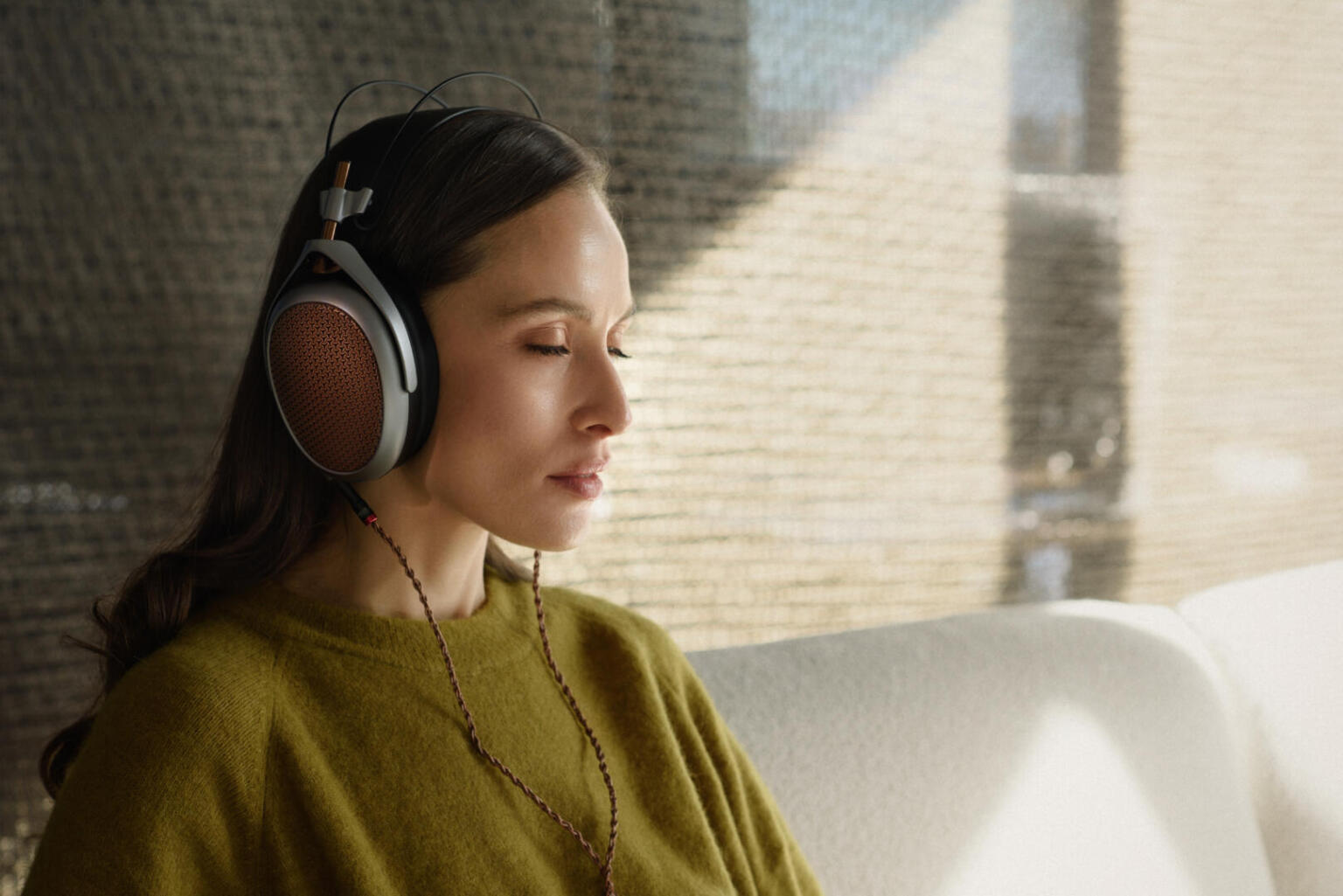 Meze Audio Introduce POET - HiFi and Music Source
