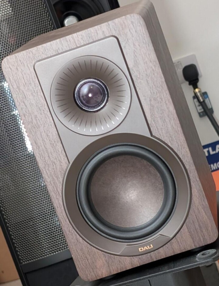 DALI KUPID - HiFi and Music Source